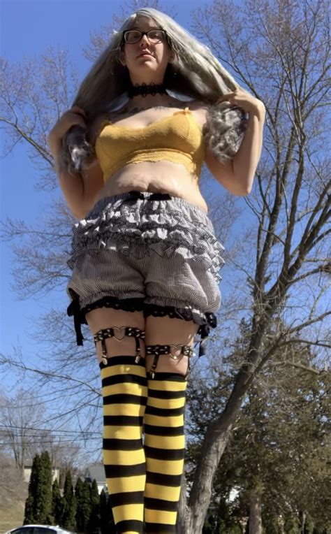 Stinging Like A Bee But Sweet Like Honey Rstretchmarkslovers