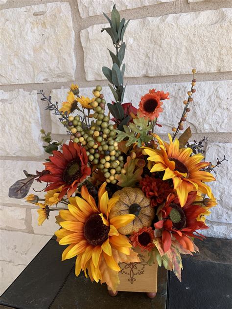 Pin By Robyn Gericke On Best Fall Swags And Flower Arrangements Fall