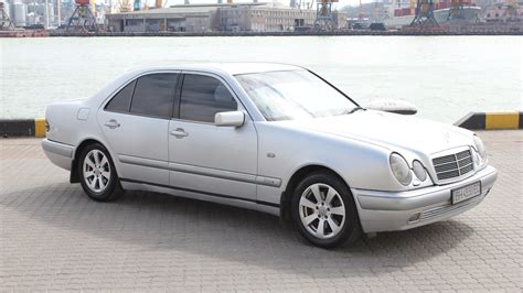 Mercedes Benz E Class W210 30 дизельный 1998 E 300 Turbo D на Drive2