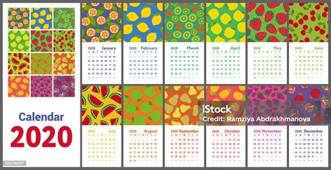 달력 2020 벡터 영어 벽 달력입니다 레몬 키 위 배 석류와 오렌지 파인애플 체리 딸기 사과 석류와 만다린 손으로 그린 과일 열매 낙서 스케치 달력에 대한 스톡 벡터 아트