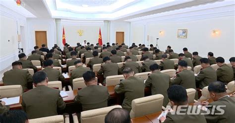 북한 김정은 노동당 중앙군사위 확대회의 참석