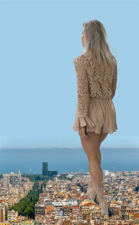 Giantess 472 By Beautifulgiantess On Deviantart