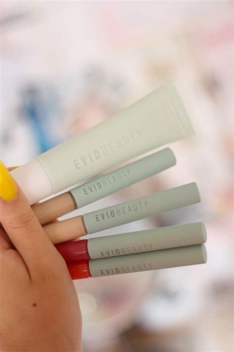 Evio Beauty Review Primer Concealer Lip Gloss The Pink Life By