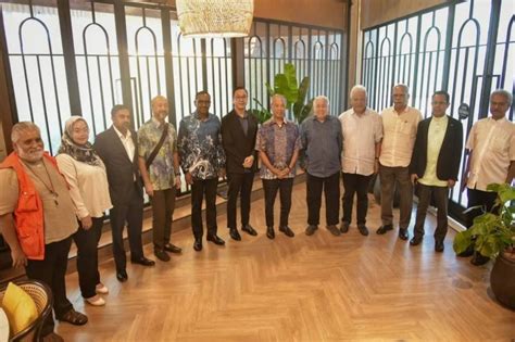 Can Muhyiddin Become The Leader Of 11 Dragons Sinar Daily