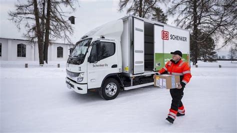 Het Afgelopen Jaar Heeft Logistiek Dienstverlener Db Schenker In Lapland Succesvol Twee Fuso
