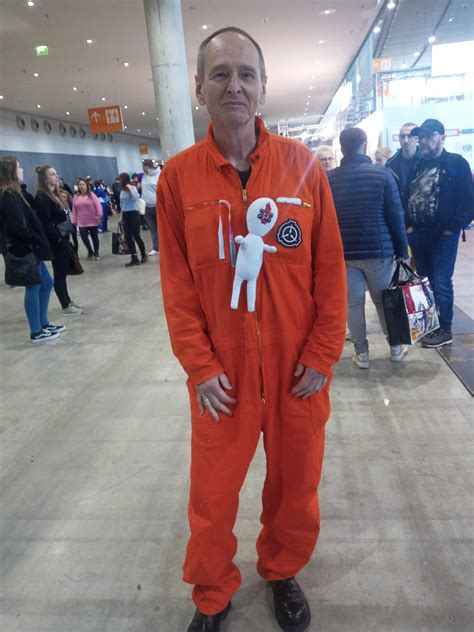 Just Met A D Boy At Comic Con Poor Guy Thinks Hes Walking Away From