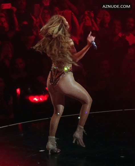 Jennifer Lopez Sexy In Revealing Costumes At Her Opening Night Of Its