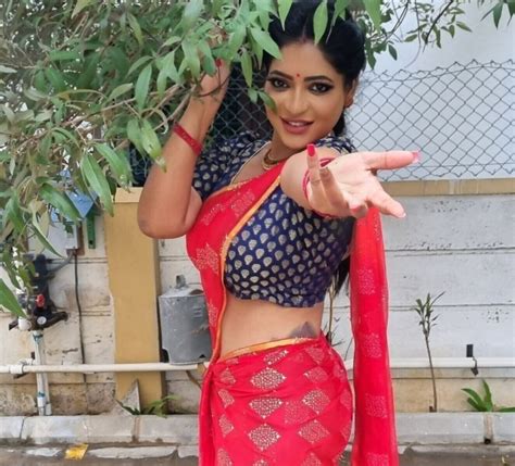 ಟೈಟ್ ಡ್ರೆಸ್‌ನಲ್ಲಿ ಪೋಸ್‌ ಕೊಟ್ಟ ಧಾರಾವಾಹಿ ನಟಿ ಬೆಚ್ಚಿ ಬಿದ್ದ ಫ್ಯಾನ್ಸ್ Serial Actress Reshma Bold