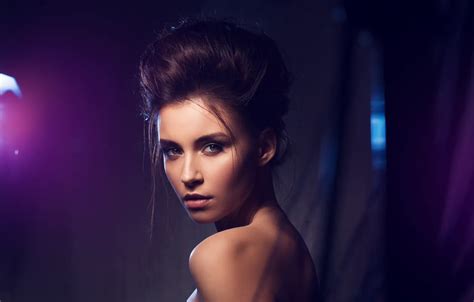 Обои Girl Light Beautiful Model Blue Style Beauty Eyes на