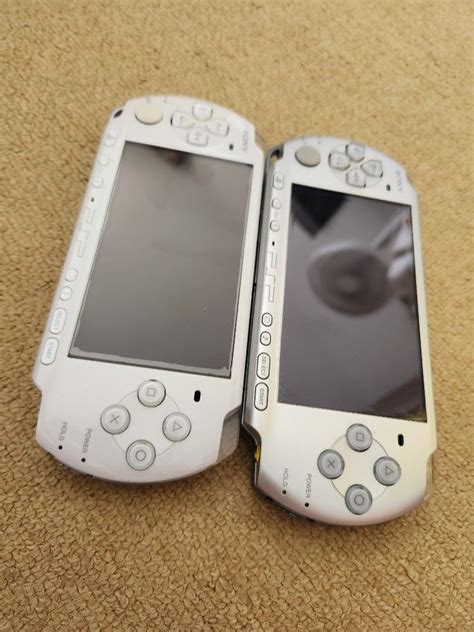 Psp 3000 Silver And Pearl White Video Gaming Video Game Consoles