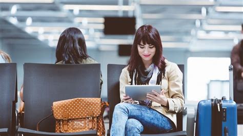 When You Should Book 2024 Holiday Travel For The Best Prices According