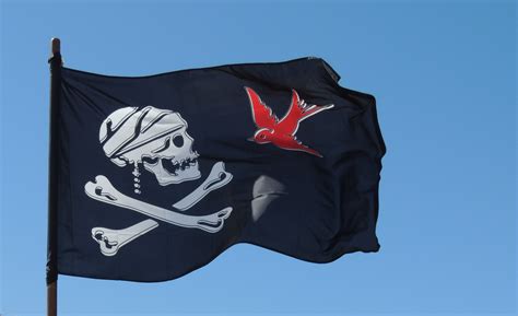 Fotos Gratis Cielo Publicidad Símbolo Bandera Negro Muerte Cráneo Producto Fuente