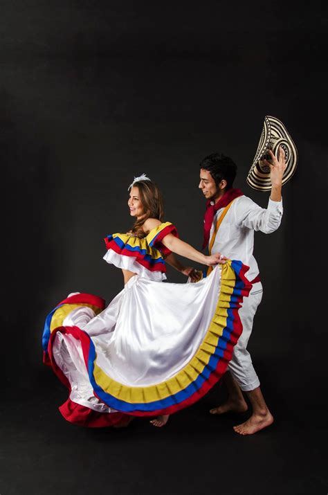 Cumbia Colombiana Colombian Culture Colombian Art Folkloric Dress