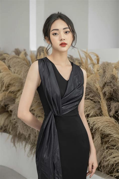 Đầm Nữ Thiết Kế Cổ V Dáng ôm Gemmi Fashion Dk8411 Gemmi