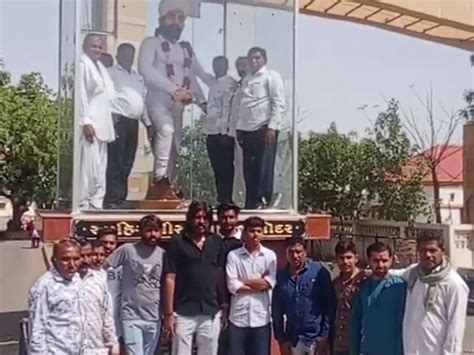 Vir Devayat Bodars Statue In Bhachau Secured By Leaders Appeal To