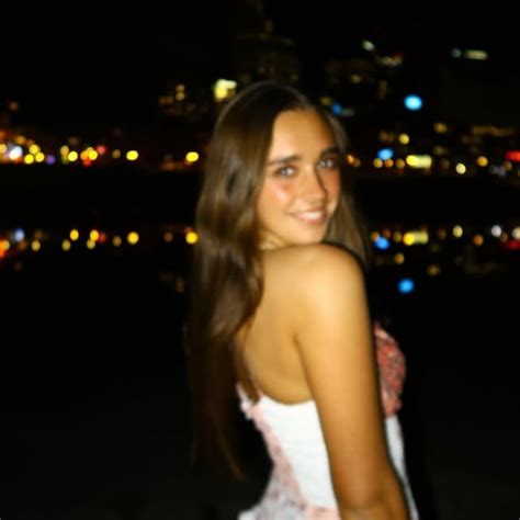 Reagan Reaganlittle • Threads Say More