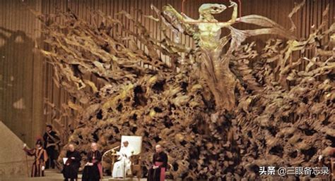 The Dark Secret Behind The Papal Hall In The Vatican The Symbolism Of