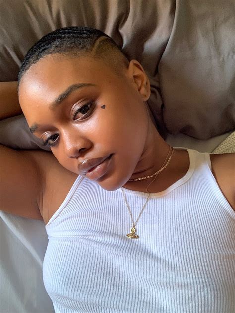 𝖘𝖐𝖎𝖓 𝖔𝖓 𝖙𝖊𝖓 👀 Shaved Head Styles Buzzed Hair Women Twa Hairstyles
