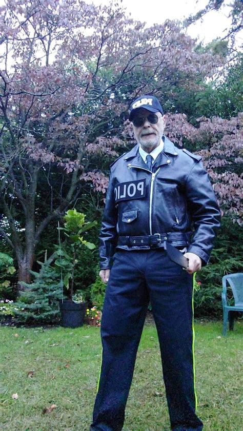 Cop Looking For Service 13 Pics Xhamster