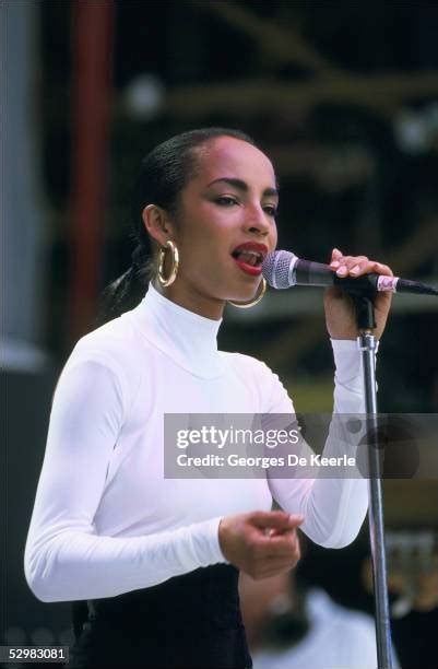 Sade Performs In London Photos And Premium High Res Pictures Getty Images