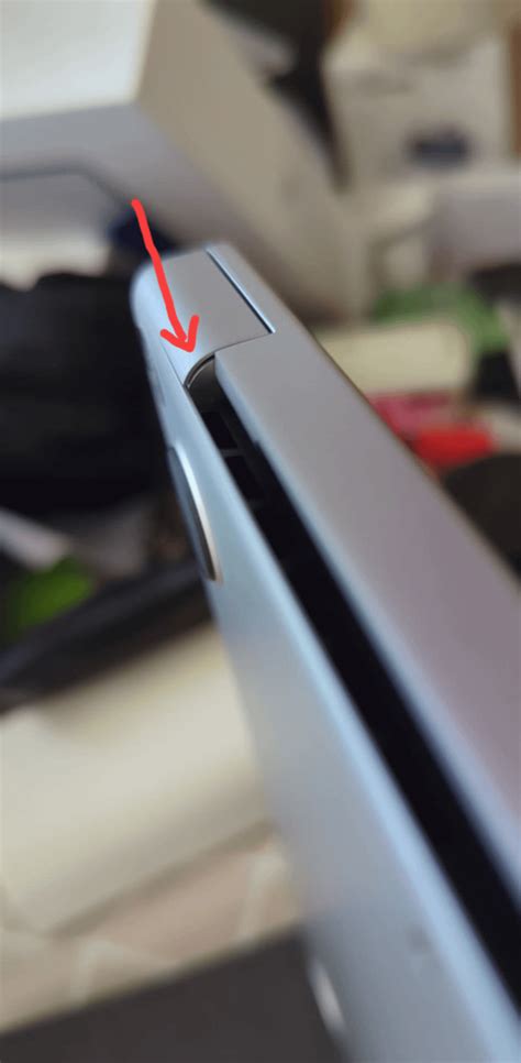 The Hinge Cover On Macbook Pro 14 2021 Has A Gap On One Side Is It