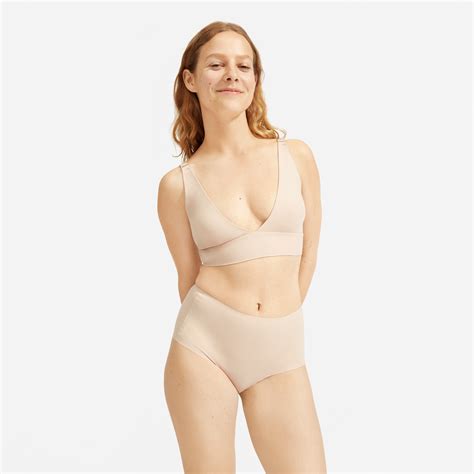 17 Best Bras For Small Busts 2024 Tested By Bra Experts