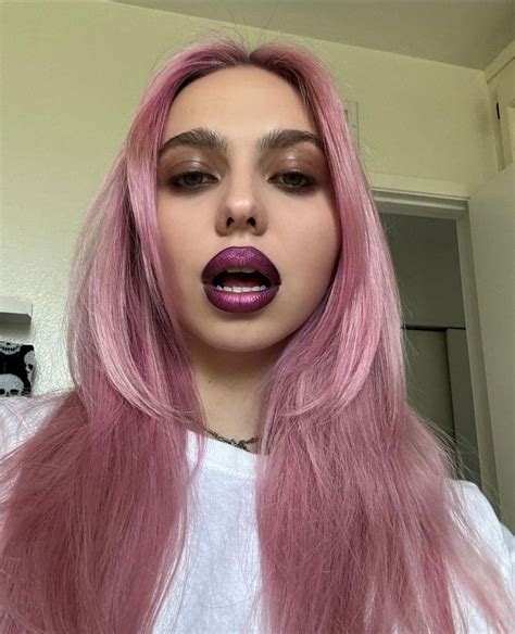 Adéla Jergová Pink Hair Model Singer