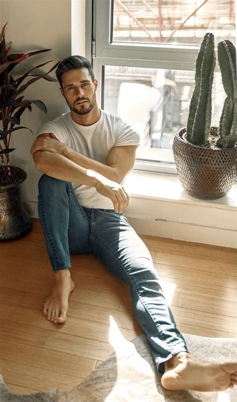 Pin By Claudio Poblete Olguin On Male Models Barefoot Men Male Feet