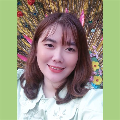 Trần Huyền Trần Huyền Updated Her Profile Picture