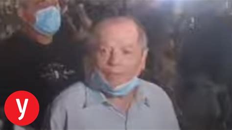 שוטרים חילצו את אמנון אברמוביץ מהפגנת הימין Youtube