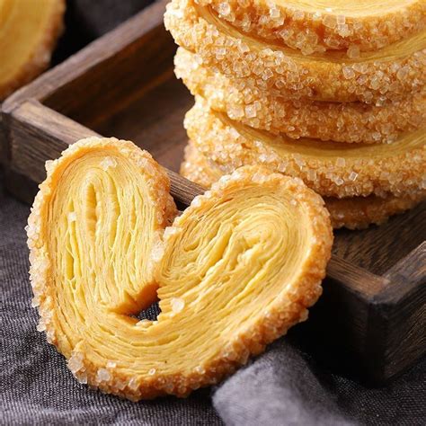 网红蝴蝶酥千层酥饼干马蹄酥传统糕点零食小吃厦门特产休闲食品internet Famous Butterfly Crispy Thousand