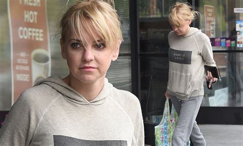 Anna Faris Senza Trucco Ho Un Sosia O Un Sosia Di Un Famoso Mi Hanno