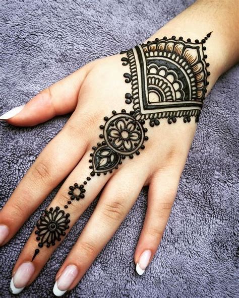 30 Back Hand Henna Designs You Should Try Wedandbeyond