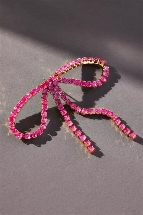 크리스탈 보우 이어링 앤트로폴로지 한국 공식 스토어 유니크한 여성 패션 및 라이프스타일 편집샵 200개이상의 프리미엄 브랜드 여성 의류 액세서리 홈 인테리어