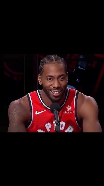 主播臉部涉h被超管老六，水友：「這水晶吊墜真亮啊！」 張德美 主播 臉部 Youtube