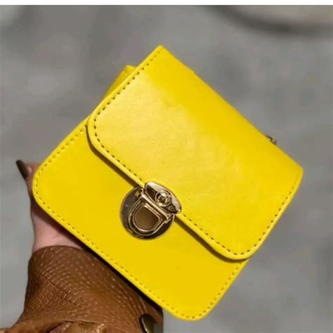 خرید و قیمت کیف زنانه مینی بگ دوشی زنانه و دخترانه مدل قفل ناخنی درجه یک شیک در رنگبندی مختلف از