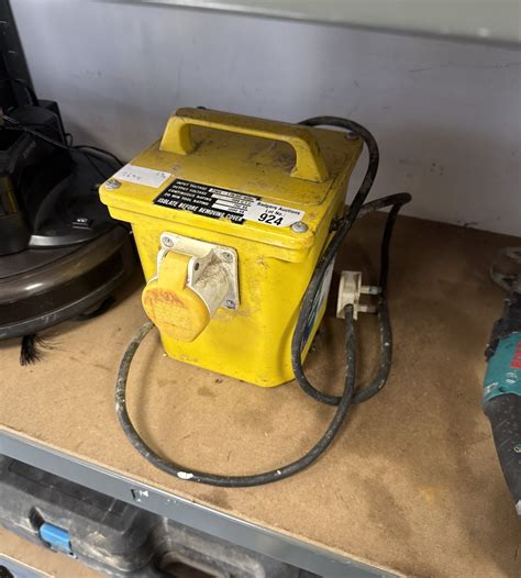 110v Transformer Block Badgers Auctions