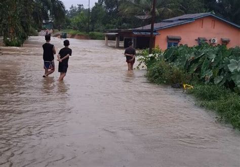 Bonti Dilanda Gempa Desa Kedakas Dan Pandan Sembuat Tayan Hulu Dihantam Banjir Bandang Harian