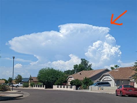 Far Away Clouds Looking Nw From Glendale Ruselessredarrow