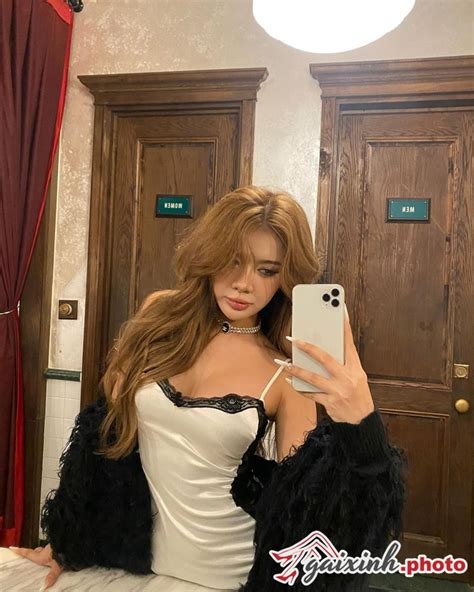 35 Ảnh Xuân Ca Tiktok Sexy Khoe Dáng Nuột Nà