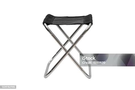 흰색 배경에 고립 된 접이식 캠핑 의자 클리핑 경로입니다 낚시에 대한 스톡 사진 및 기타 이미지 낚시 의자 0명 Istock
