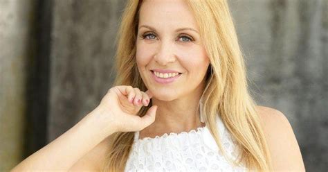 Se še Spomniš Tega Tako Je Sanja Modrič Izgledala Na Začetku Svoje Kariere Foto Cosmopolitansi