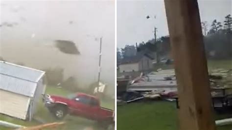 Watch As A Powerful North Carolina Tornado Tears Apart Home ‘we Got