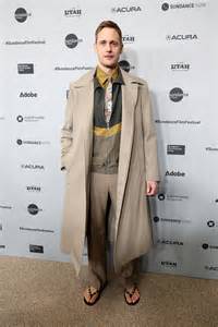 Alexander Skarsgård Committed Fashion Freak Brings His Flip Flops To