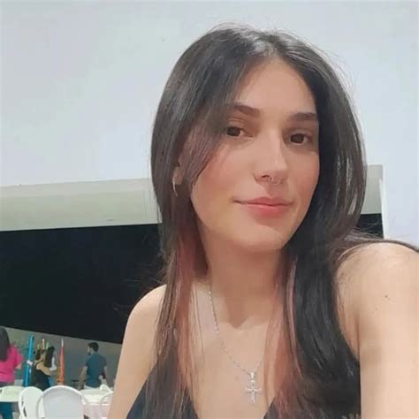 Giovanna Andreotti Gihandreotti • Threads Say More