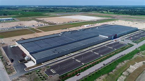 Wisconsins Big Buildings How A 1 1 Million Square Foot Warehouse Compares
