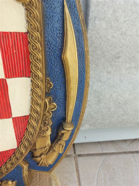 Aukcije Hr Prekrasan Stari Reljefni Hrvatski Grb