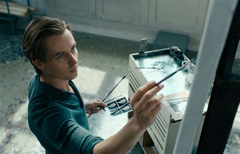 Never Look Away La Obra Maestra Que Deberías Ver Review