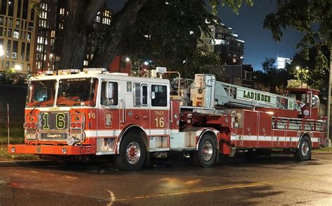 Dcfd Truck 16 A Photo On Flickriver