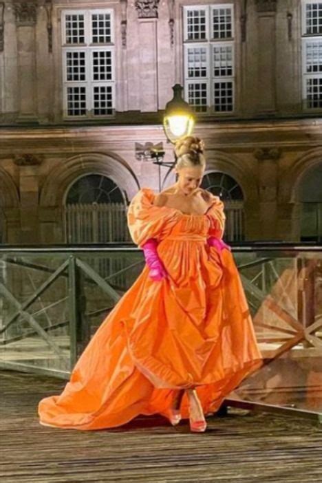 Is Carrie Bradshaws Paris Gown Enough To Save ‘and Just Like That